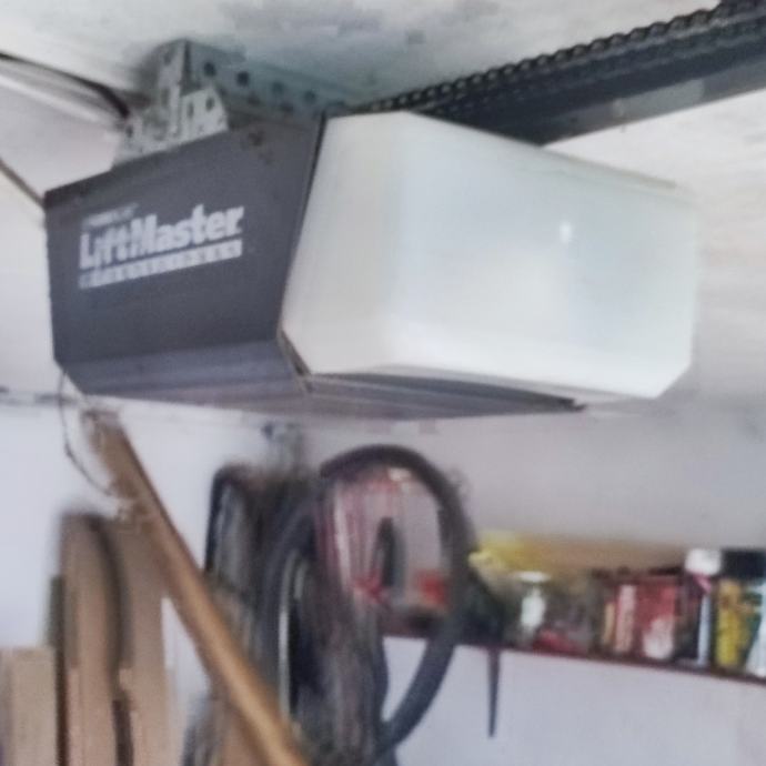 MOTOR ZA GARAŽNA VRATA CHAMBERAIN LIFT MASTER PROFESSIONAL