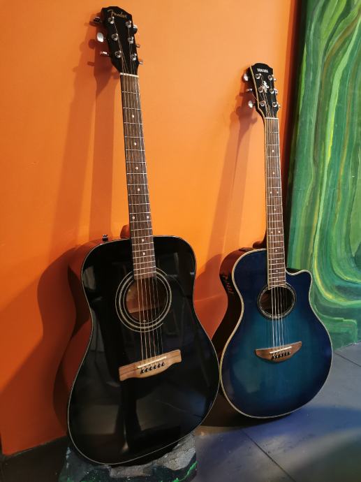 akustična gitara fender