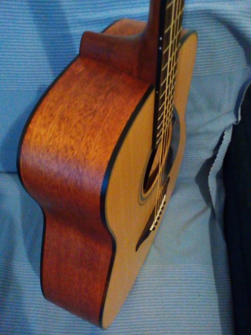 Gitara Akusticna Yamaha - GARANCIJA!