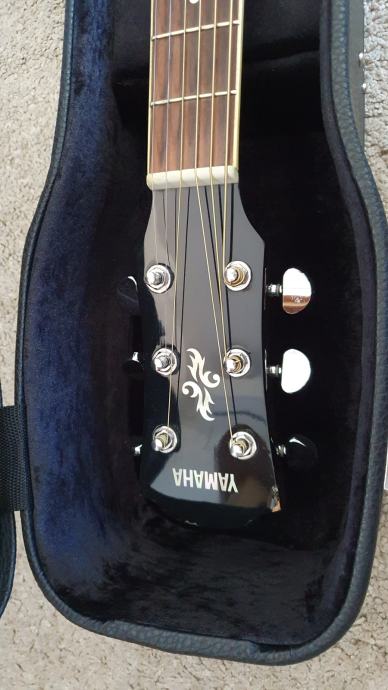 Yamaha APX 500 II crna + novi tvrdi kofer, Zagreb, Karlovac, Rijeka