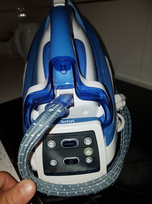 Parna postaja Tefal GV8930 6 bari pritisak