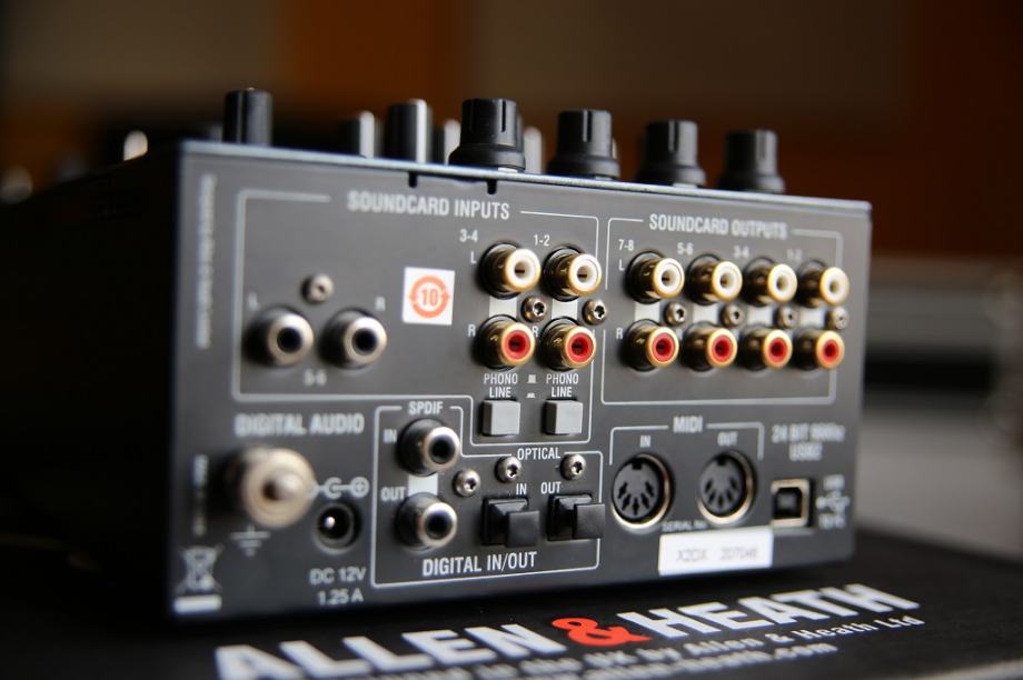 ALLEN & HEATH Xone:2D