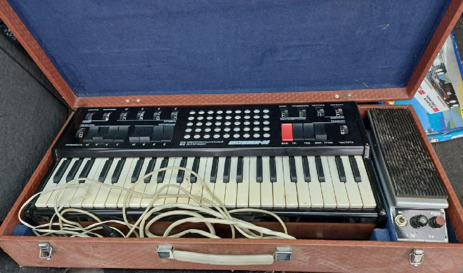 Električni instrument