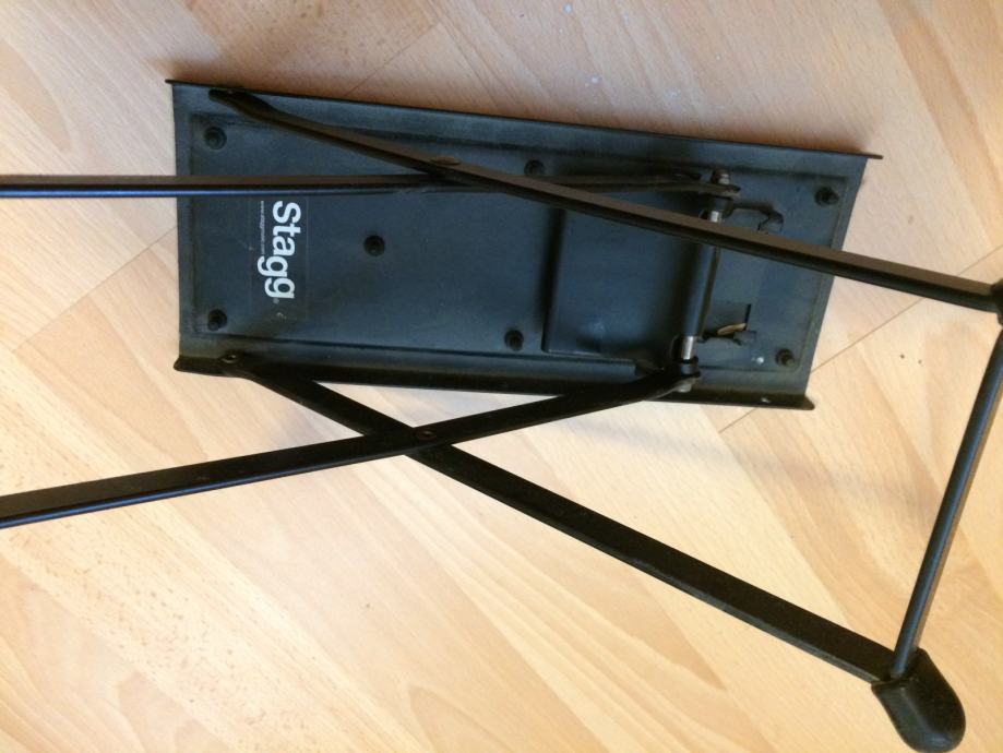 Stalak za nogu gitara