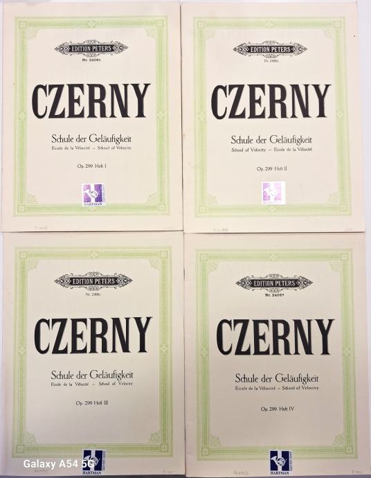 Zbirka klavirskih nota edicije Peters-NOVO (Bach, Czerny, Scarlatti)