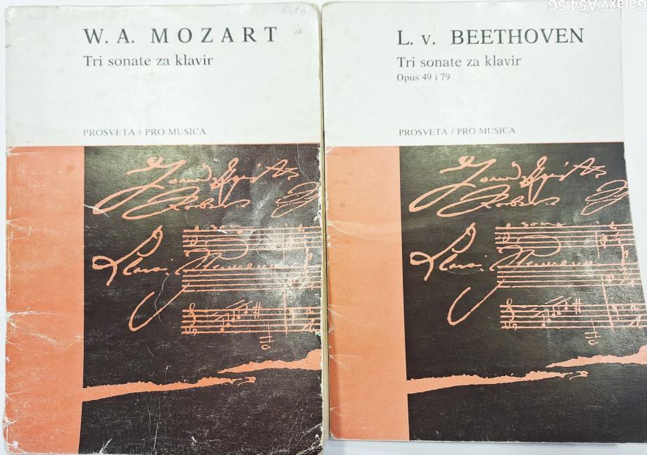 Zbirka klavirskih nota edicije Peters-NOVO (Bach)