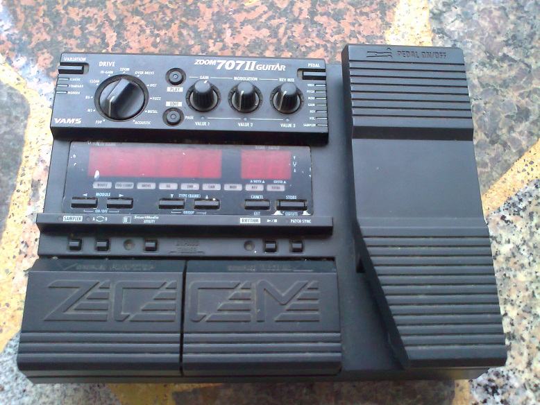 ZOOM 707 II gitarski procesor