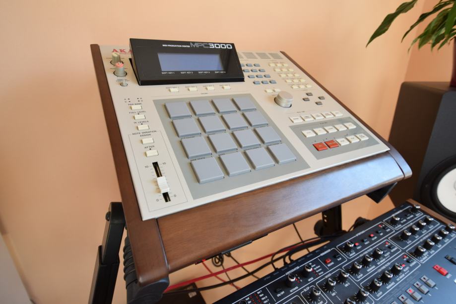 AKAI MPC 3000