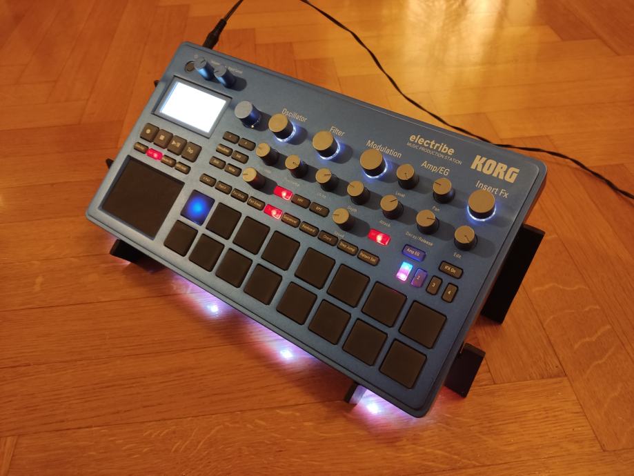 Korg Electribe 2 + sklopivi stalak