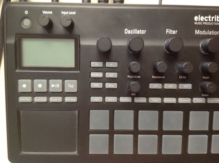 Korg Electribe sampler ritam mašina drum machine sequencer synthesizer