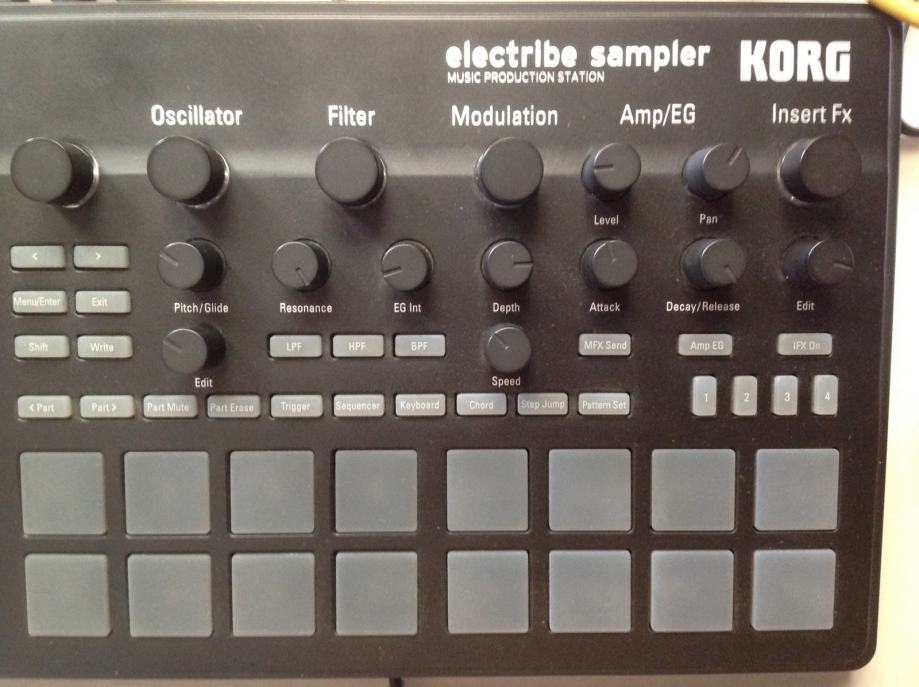 Korg Electribe sampler ritam mašina drum machine sequencer synthesizer