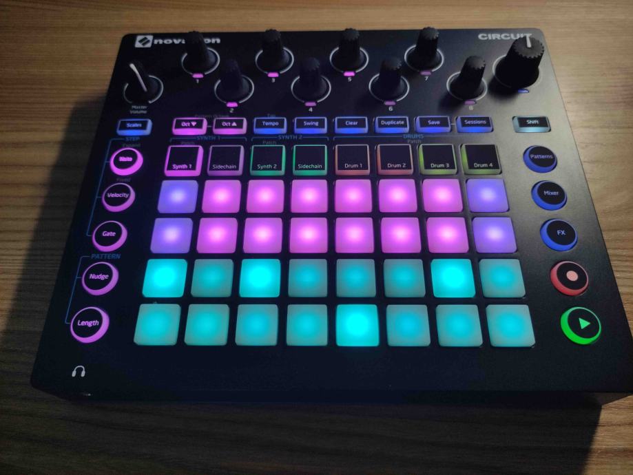 Novation Circuit groovebox