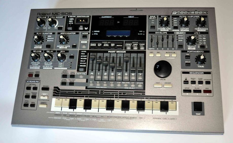 ROLAND MC-505
