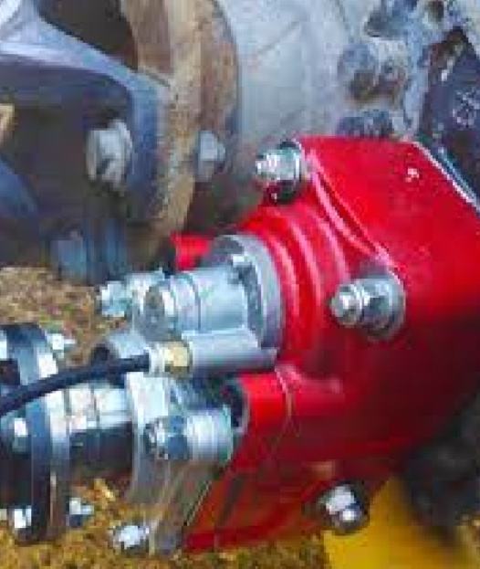 ADAPTER 1:1,32 ZA MONTAŽU ISO4 PUMPE NA ORIGINAL PTO ZF N221/10