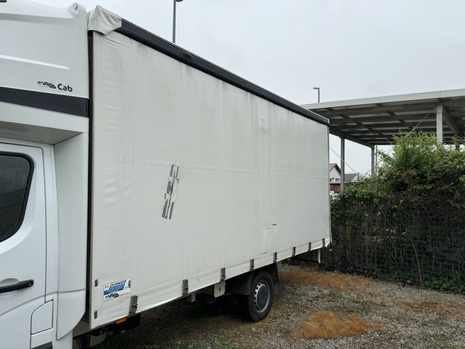 Cerada s aluminijskom konstrukcijom za kamion bila na Renault Master