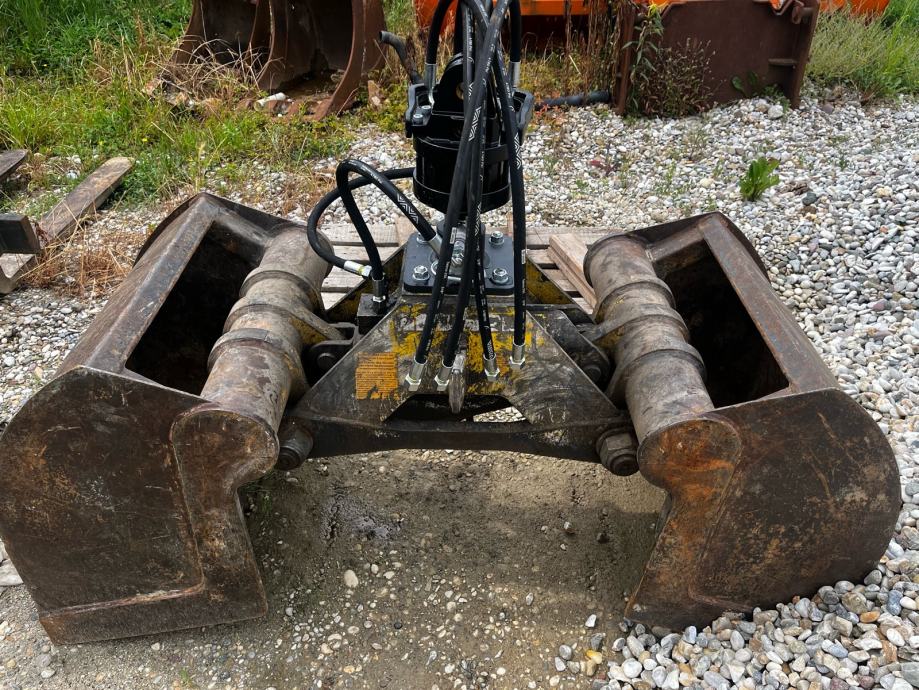 GRAJFER 300L sa novim rotatorom