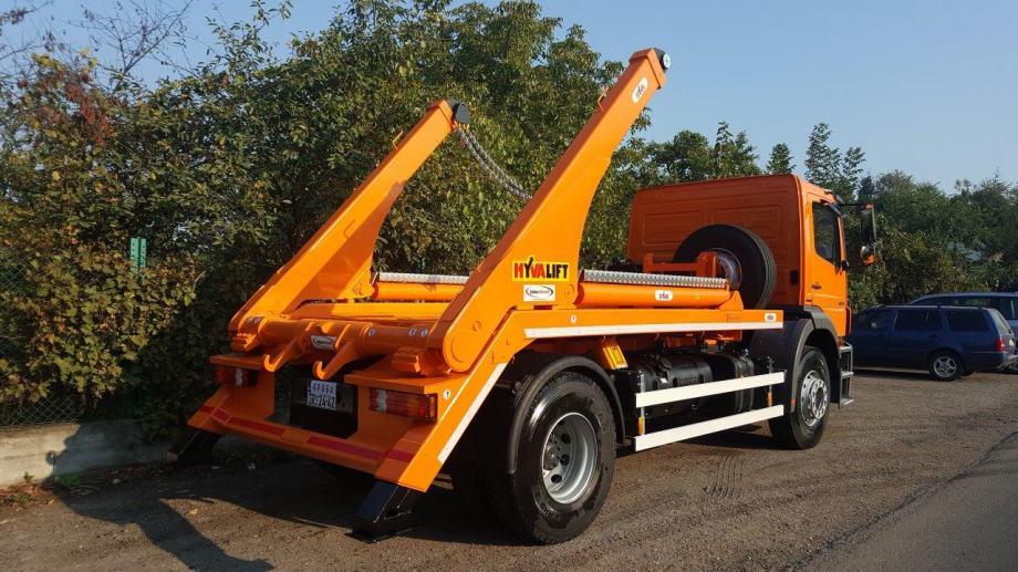 HYVA LIFT Skiploader