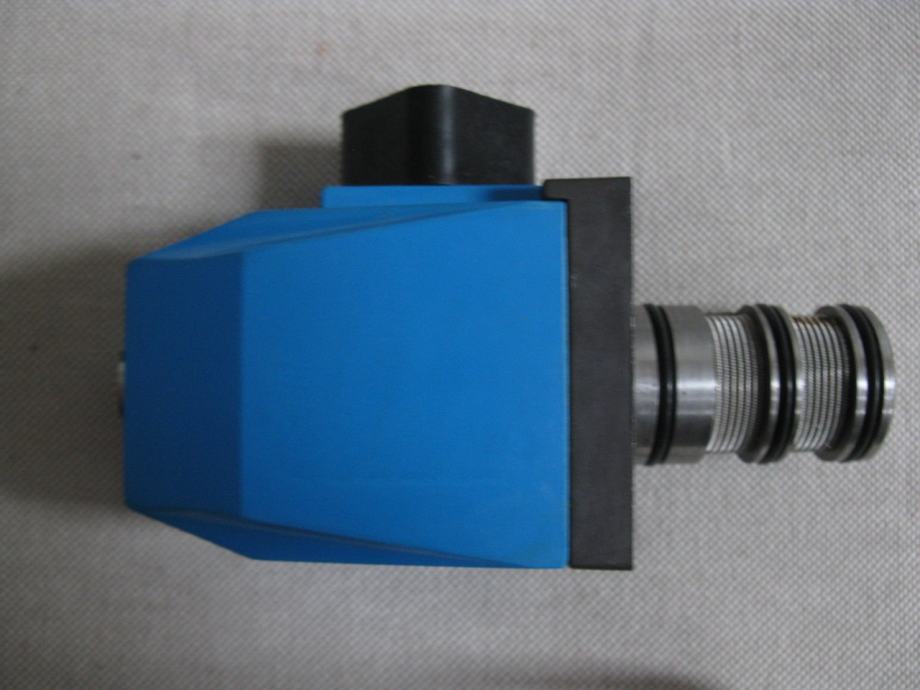 Magnetni ventil AL58788 za John Deere traktor, novo