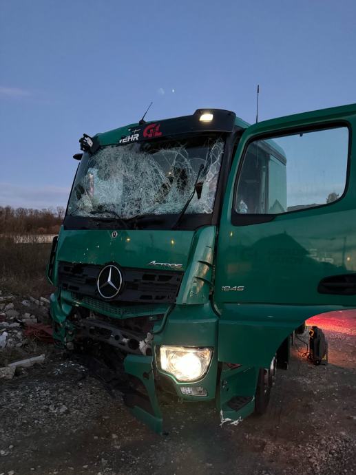 MERCEDES ACTROS MP4/MP5 DIJELOVI