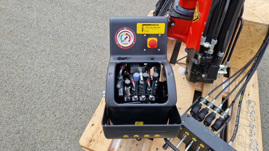 PALFINGER DIZALICA PC 2700 B / DOSTUPNO ODMAH!