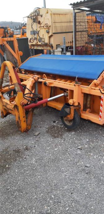 Samoutovarni posipač Schmidt & Rasco ralica