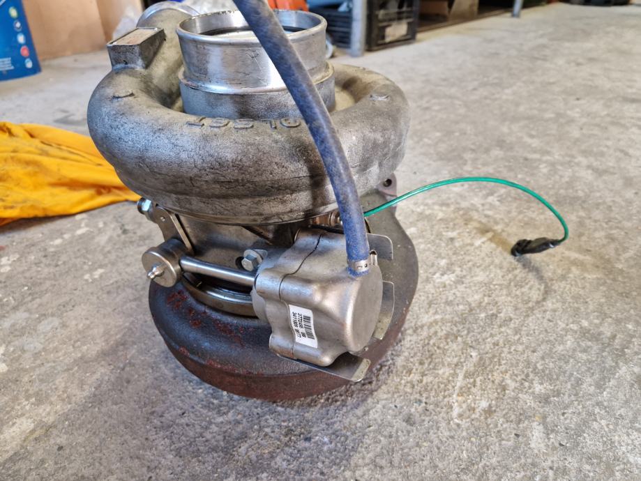 Turbopunjač motora IVECO 4033317 HOLSET (turbina,turbokompresor)