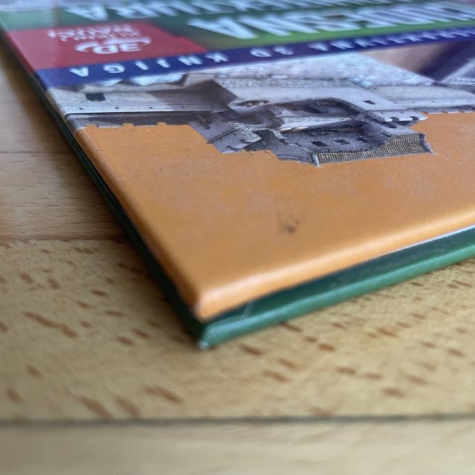 Čudesna arhitektura - interaktivna 3D knjiga / 68str iz 2019. /očuvana