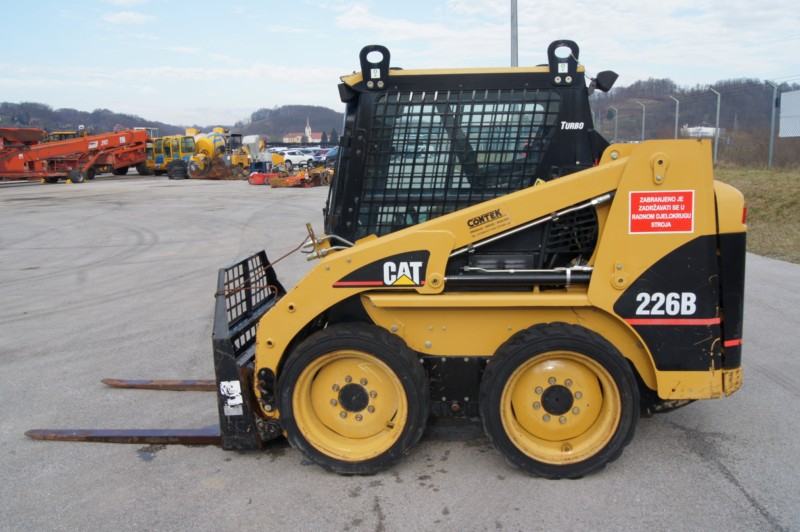 CATERPILLAR 226B (269)