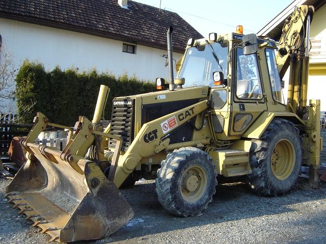 Caterpillar 438 rovokopač