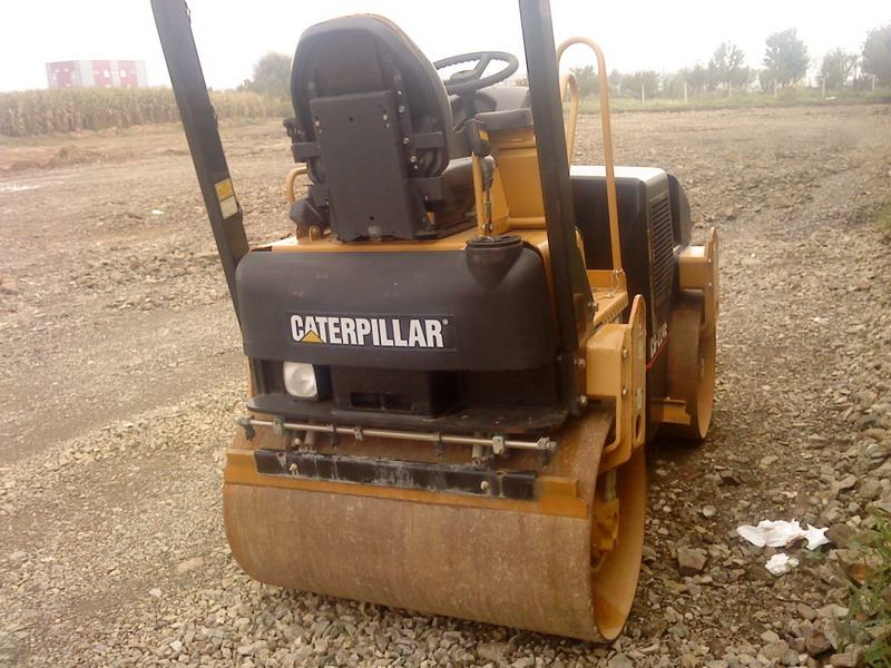 Caterpillar valjak