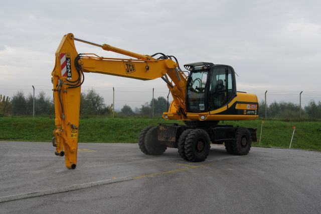 JCB JS 175 (131)