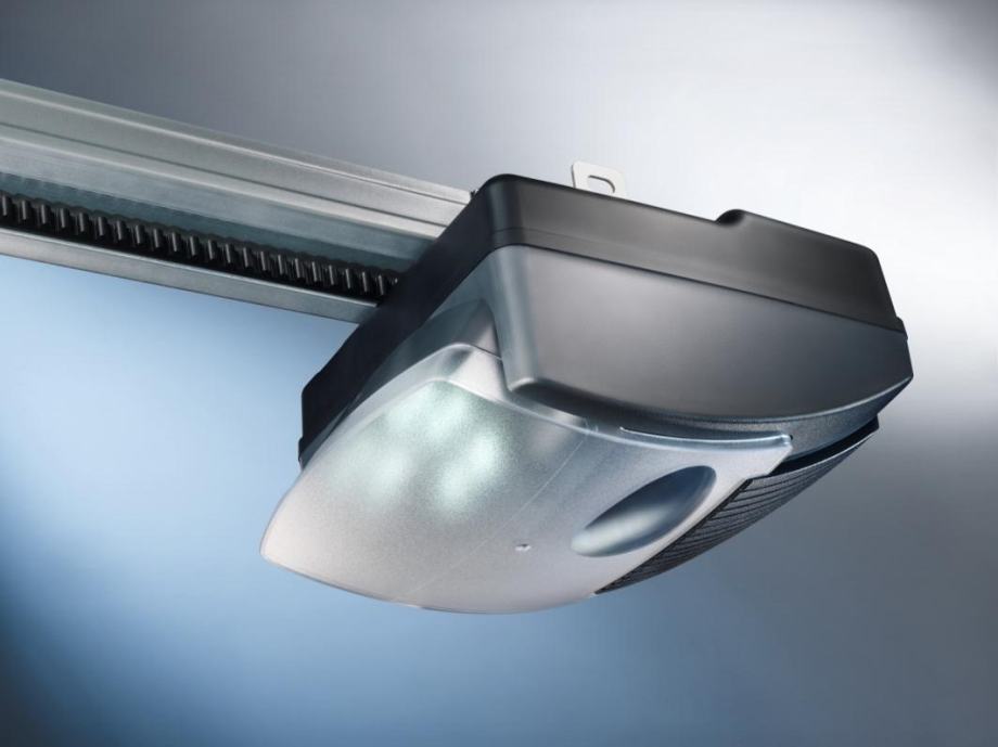 Motor za garažna vrata do 8m2 Novoferm Tormatic RUN500