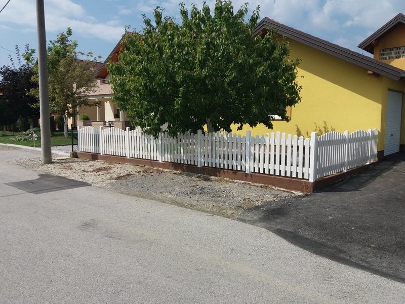 PLASTIČNE Pvc OGRADE I DVORISNA VRATA