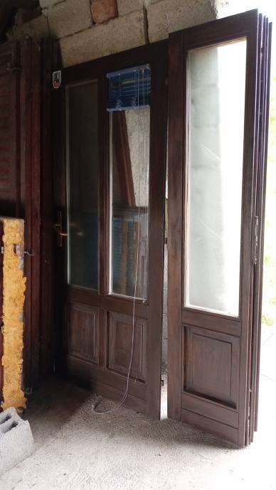 Polovna ulazna vrata