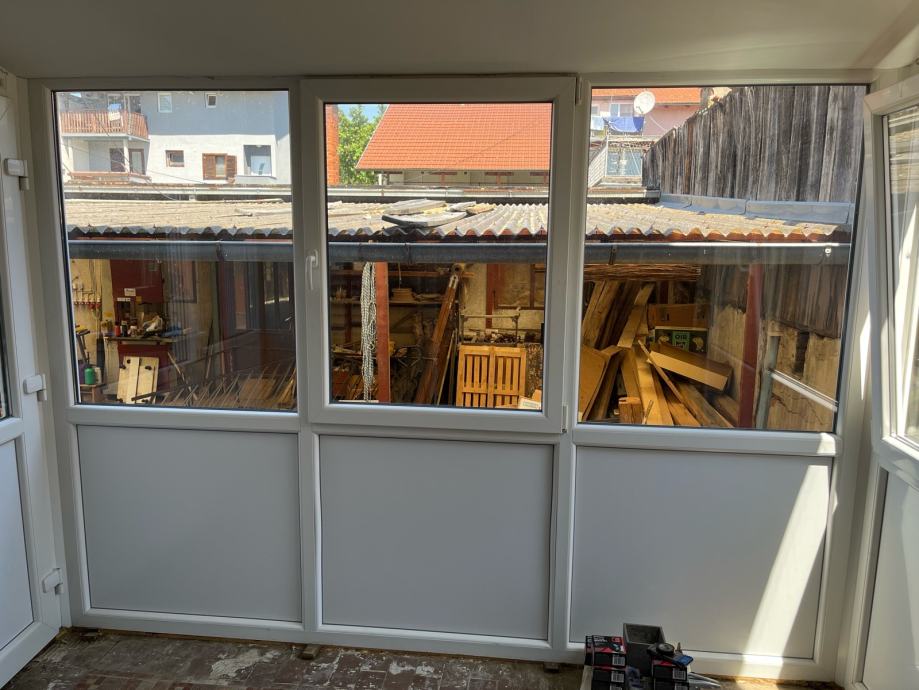 PVC konstrukcija za balkon