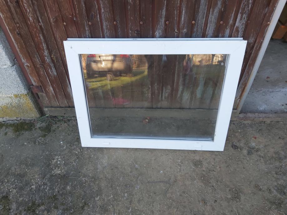 PVC PROZOR 80X60