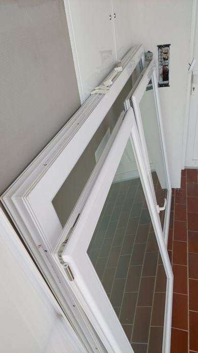 PVC prozor mutno staklo 191x143