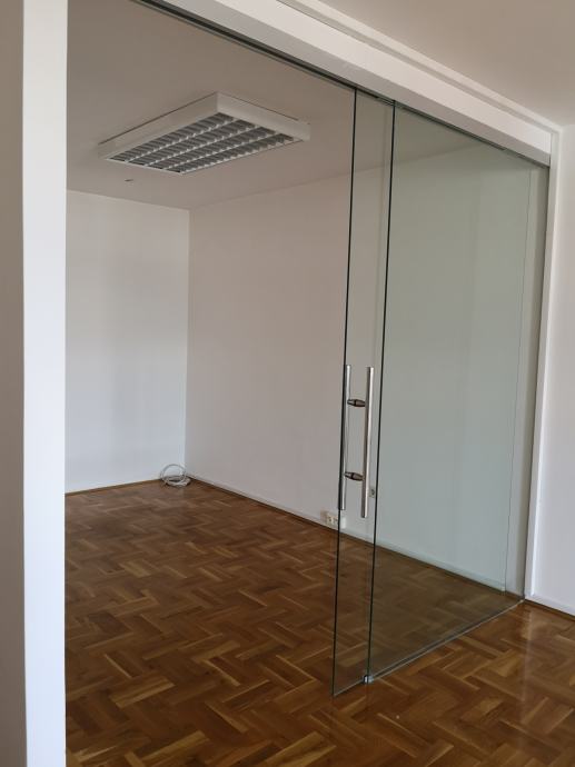 Staklena stijena HITNO!!