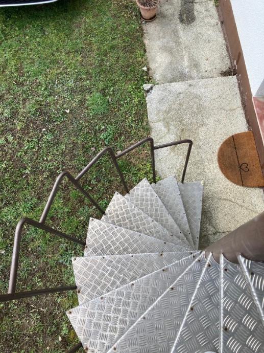 Vanjske metalne stepenice