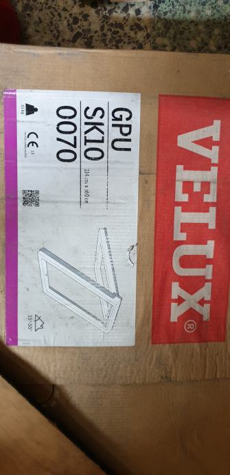 velux prozor GPU SK10 + EDW 2000 komplet