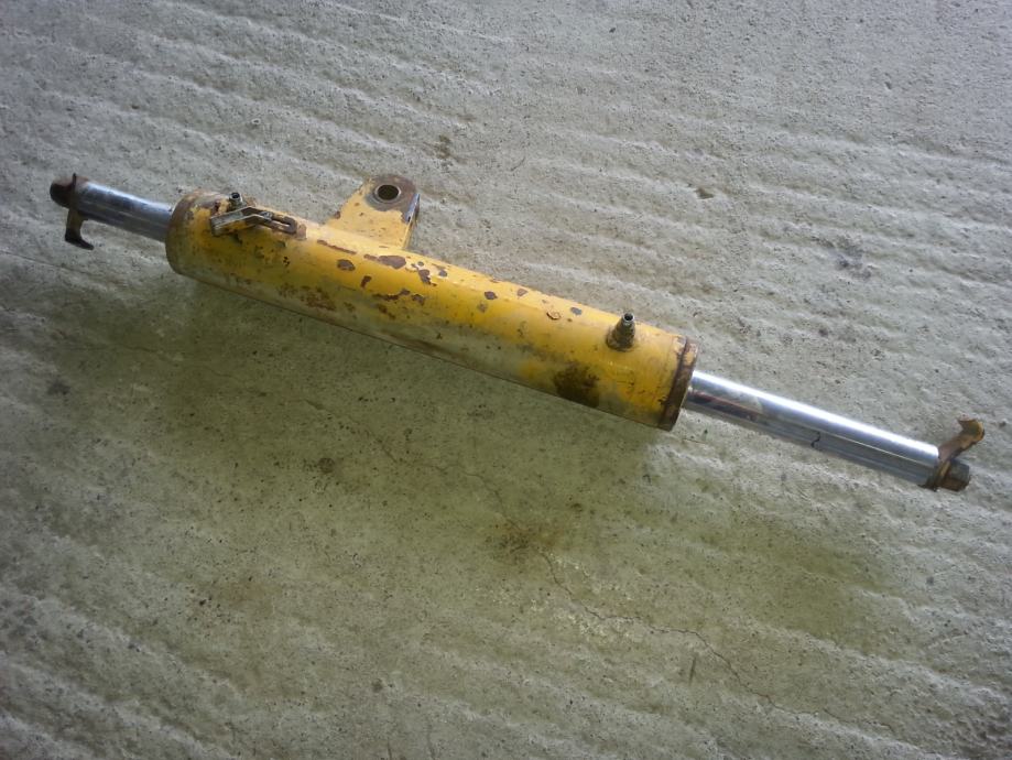 Hidraulicni cilindar