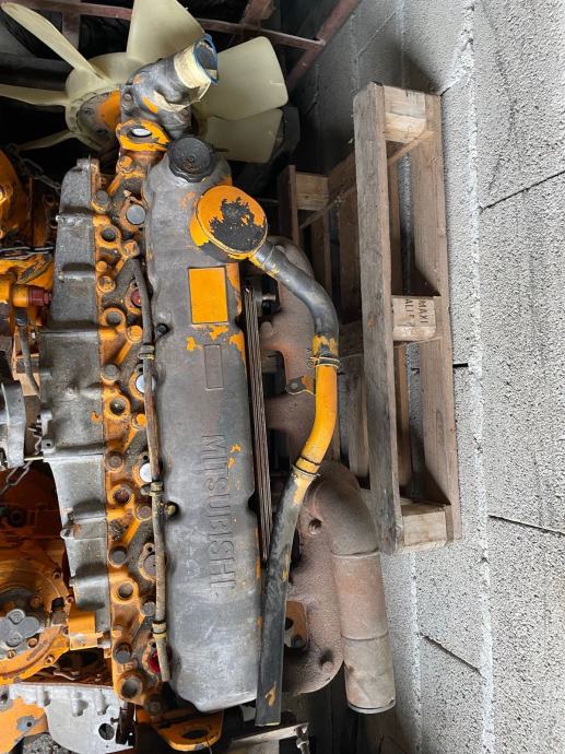 Motor za bager Micubishi 6 cilindra