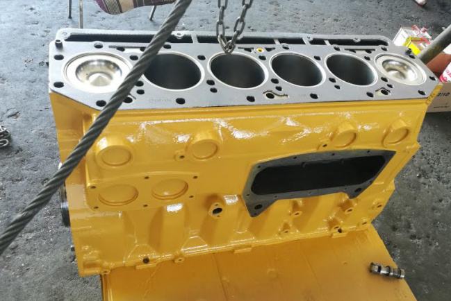 PRODAJEM CATERPILLAR C9 SHORT BLOCK
