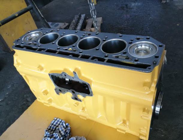 PRODAJEM CATERPILLAR C9 SHORT BLOCK