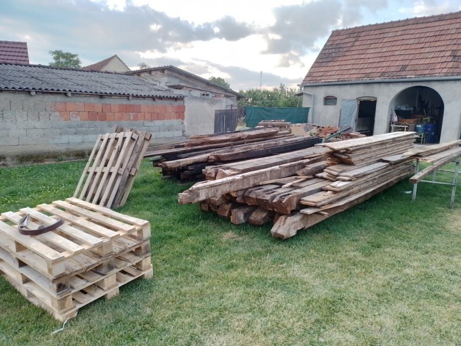 Građevinski materijal / drvena građa / grede