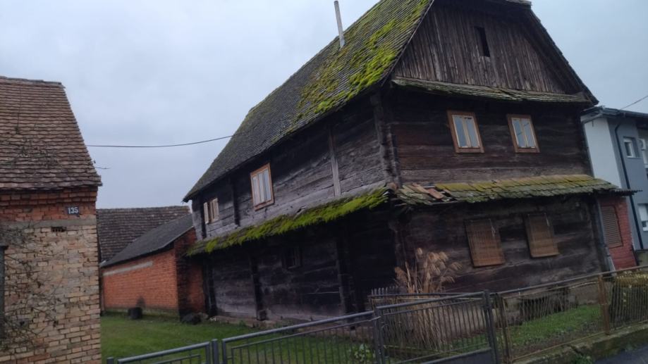 Kuća i staja za preseljenje