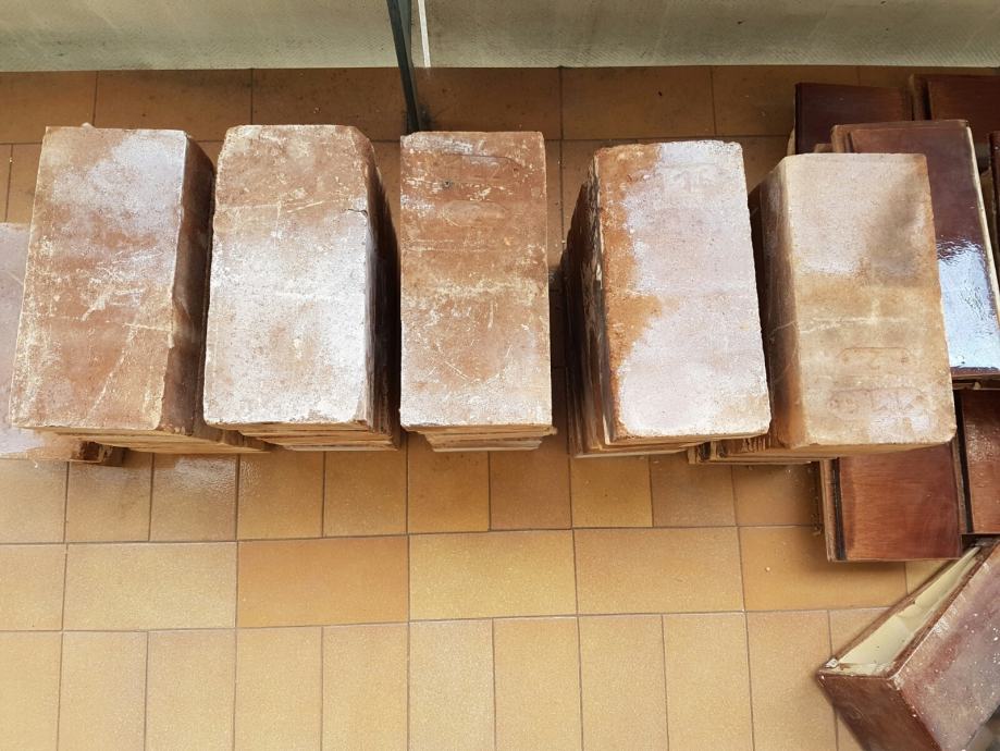 Komplet za izradu roštilja ili kamina (šamot,kaljevi,granit)