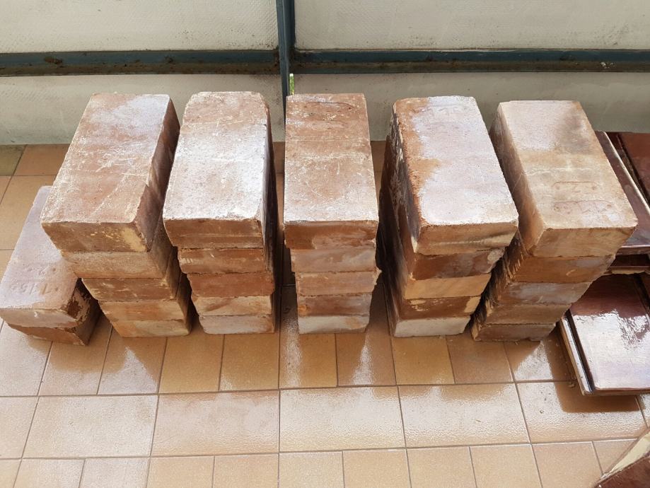 Komplet za izradu roštilja ili kamina (šamot,kaljevi,granit)