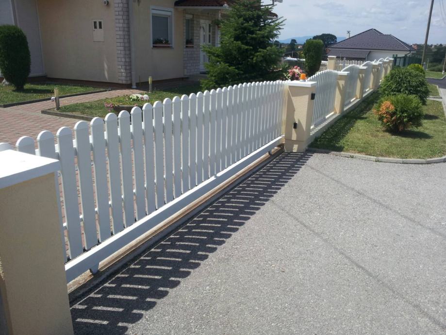 ograda od pvc letvica