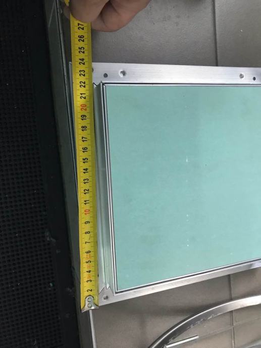 Reviziska vrata za spustene plafone